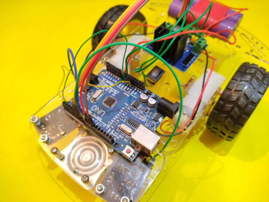 Line Follower Robot Using IR Sensor – The Electronic Hub